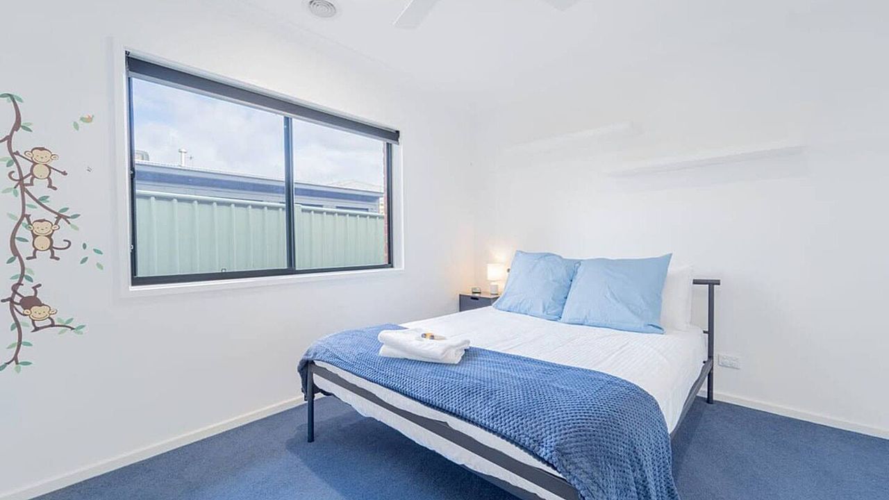 Parkland Garden Retreat | Maiden Gully | Holiday Rental Specialists