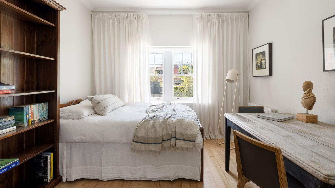 Parkside Escape in Middle Park in Middle Park | Property Mums