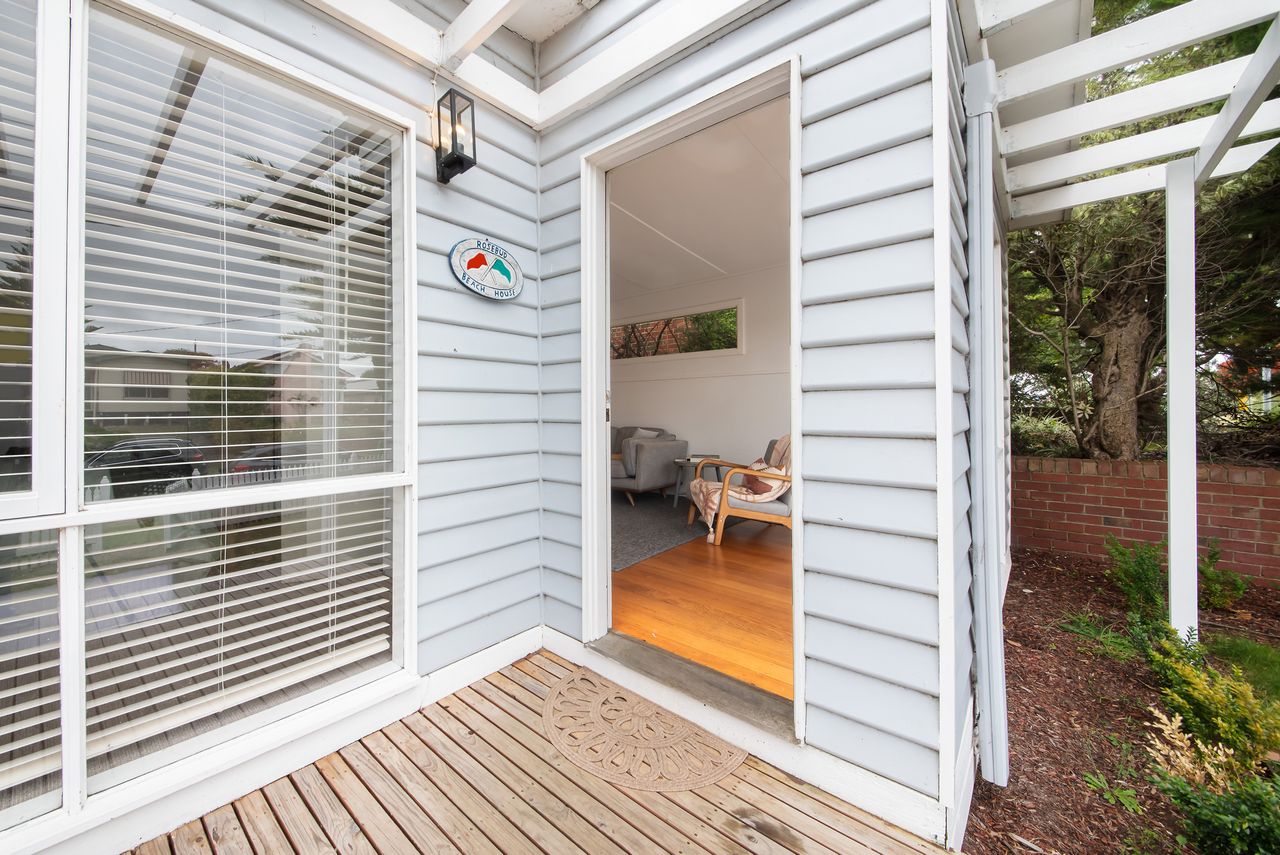Cutest Cottage on Fourth walk to the Beach in Rosebud | Property Mums