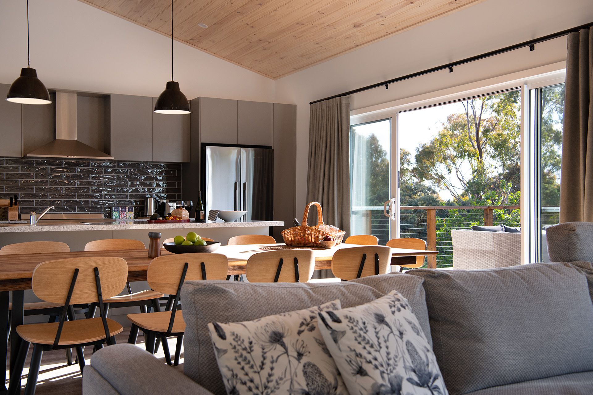 Acacia House - Dayget