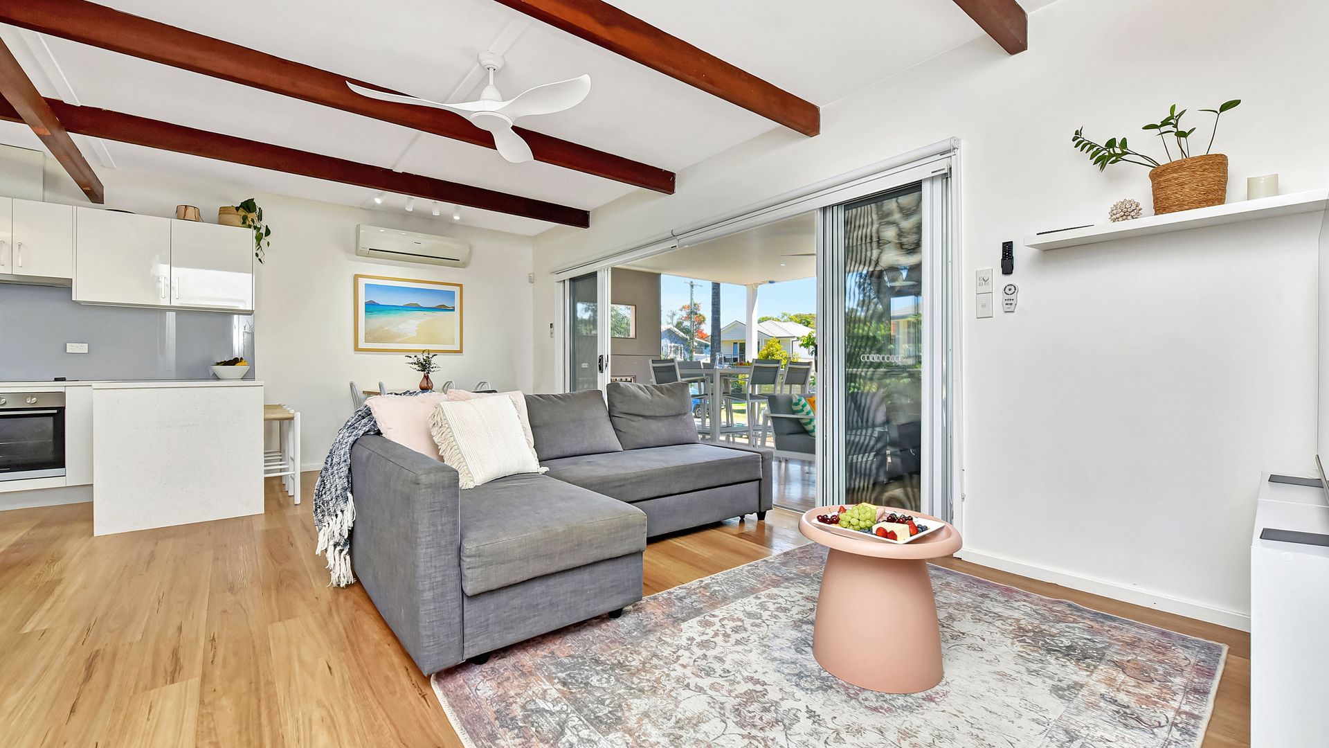 The Jacaranda - Port Stephens Accommodation