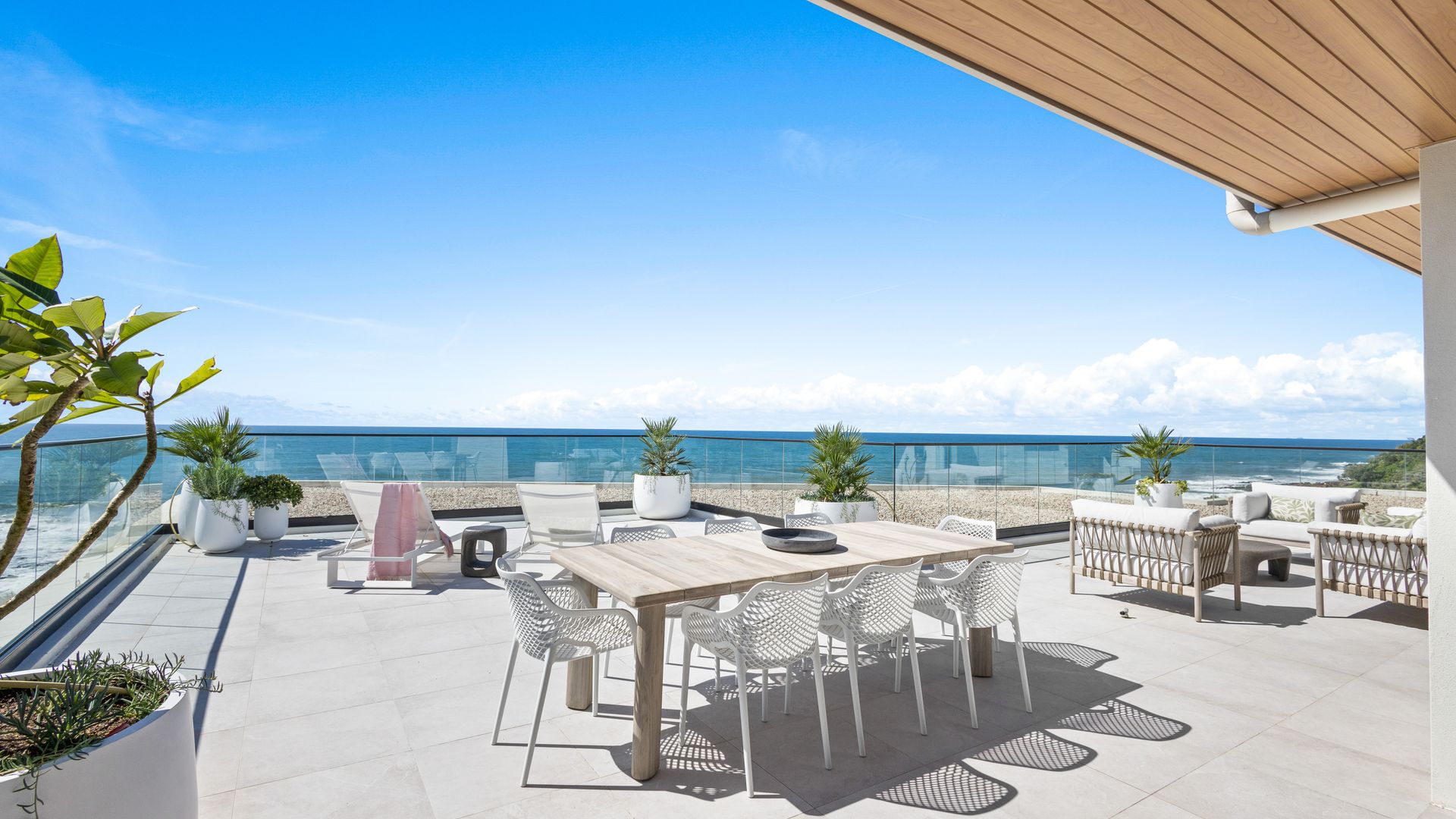 Penthouse First Bay Coolum - Prestige Holiday Homes