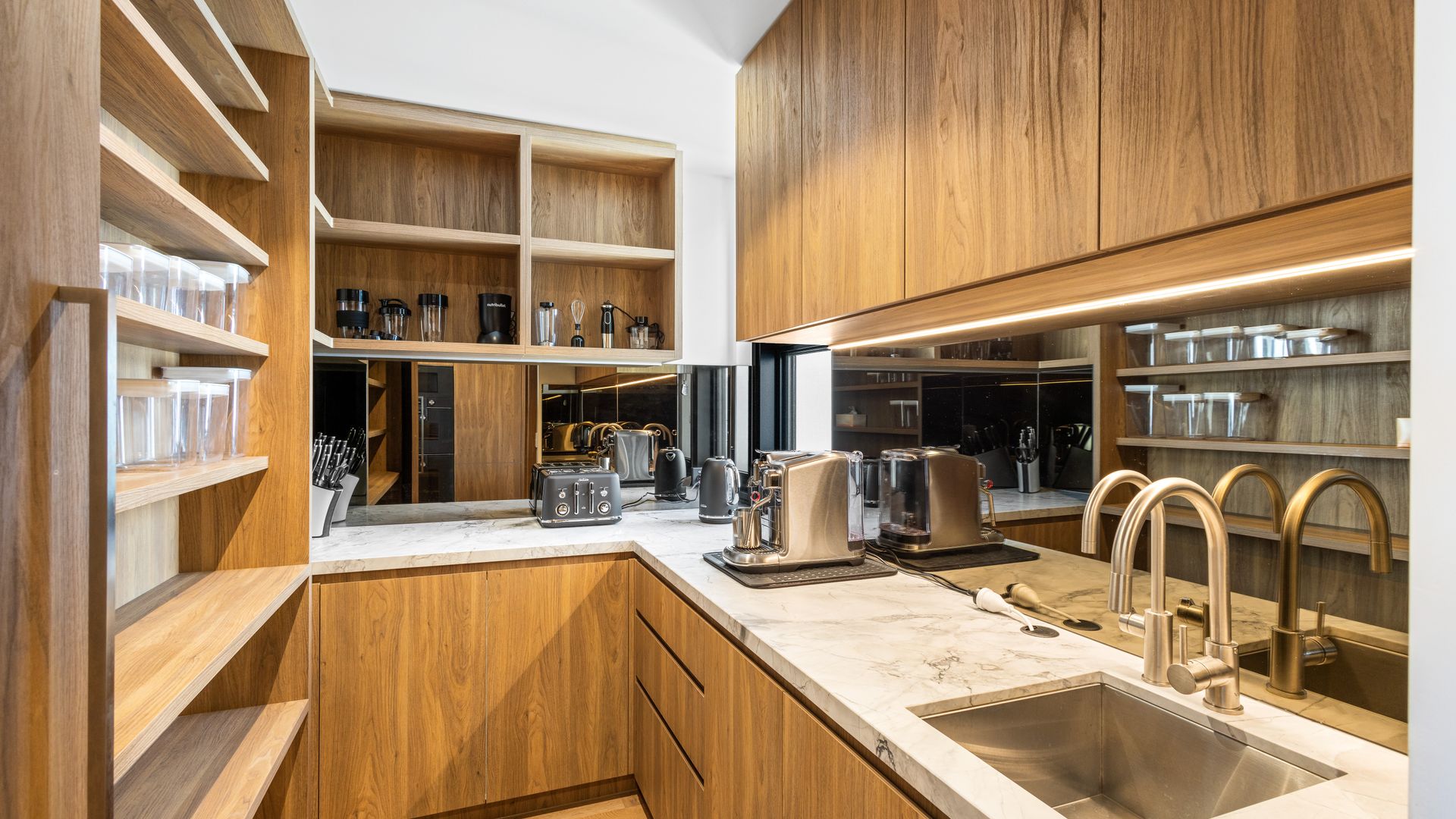 Penthouse First Bay Coolum - Prestige Holiday Homes