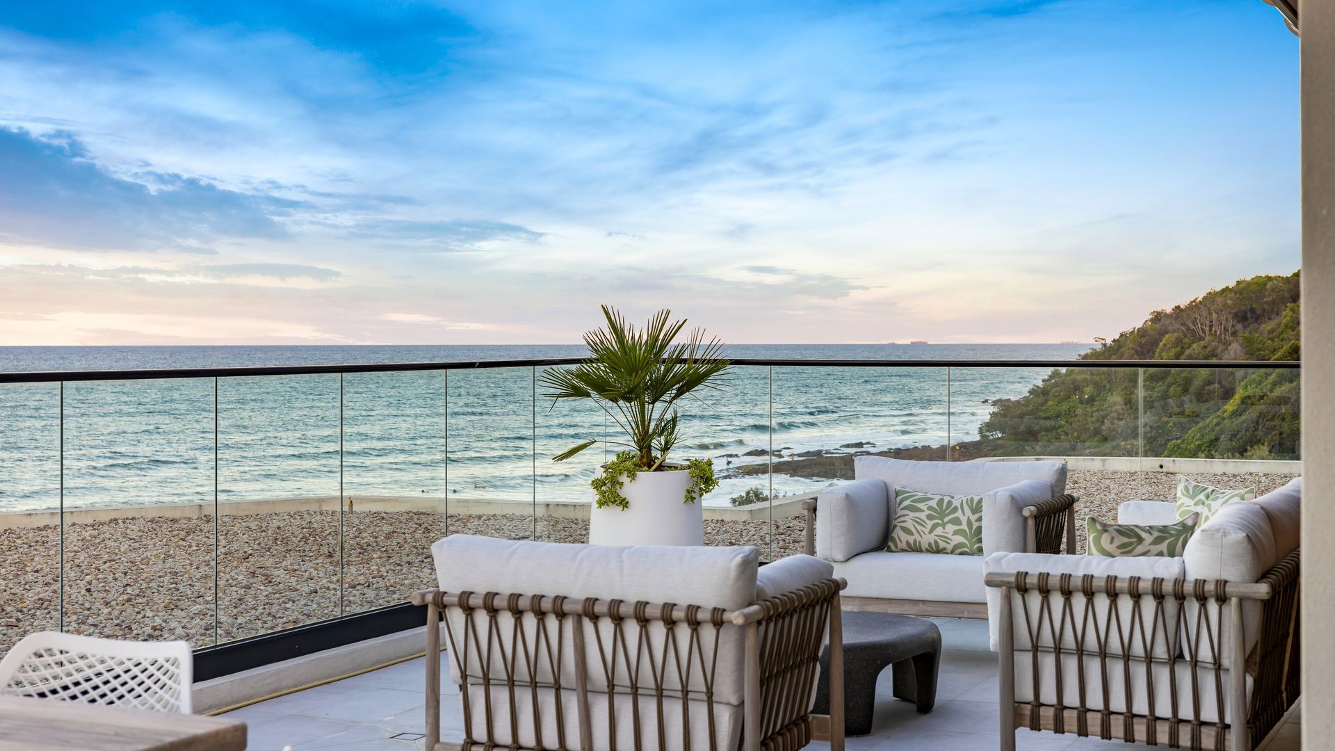 Penthouse First Bay Coolum - Prestige Holiday Homes